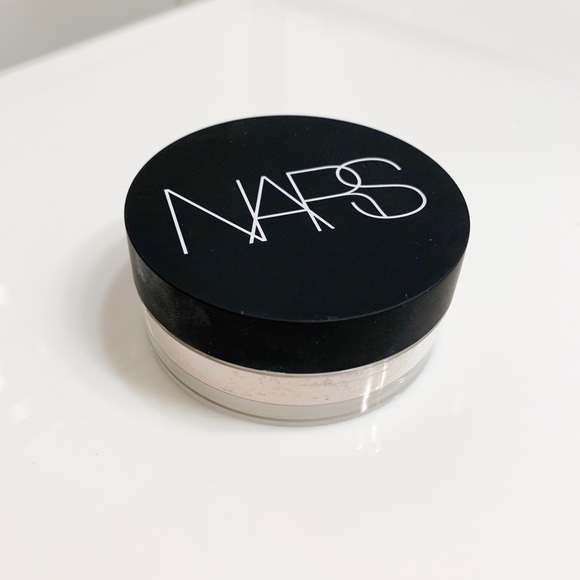 NARS | Makeup | Nars Snow Soft Velvet Loose Powder | Poshmark
